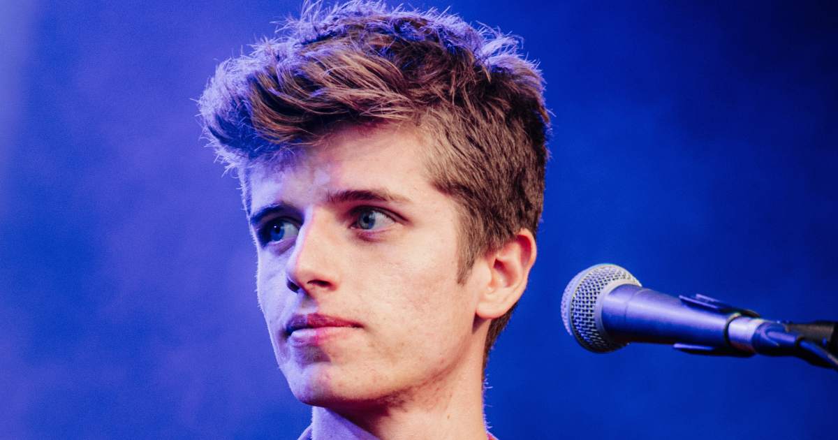 Developing Your Irish Bouzouki Playing | Courses | Halsway Manor ...